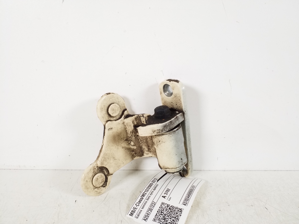 Used Mercedes Benz E-Class Rear side door hinge lower A2047301237