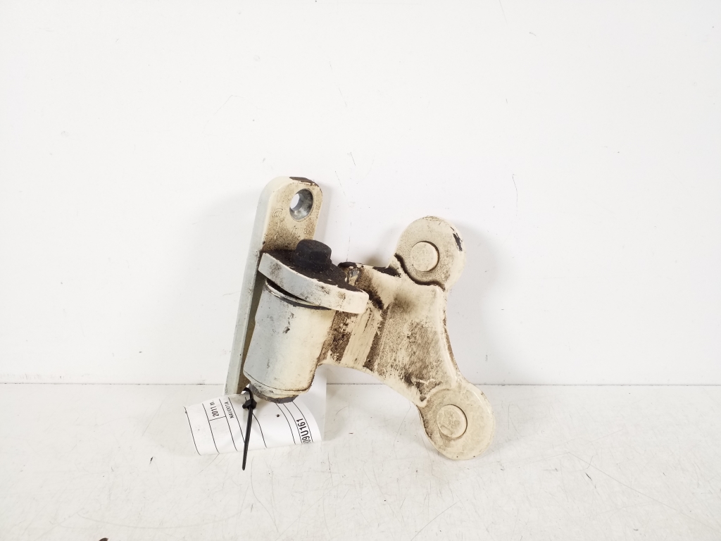 Used Mercedes Benz E-Class Rear side door hinge lower A2047301337