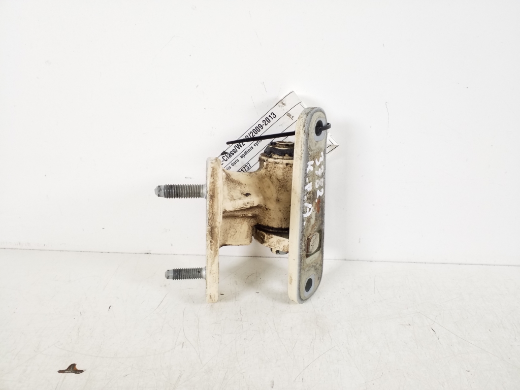 Used Mercedes Benz E-Class Front door lower hinge A2047201737