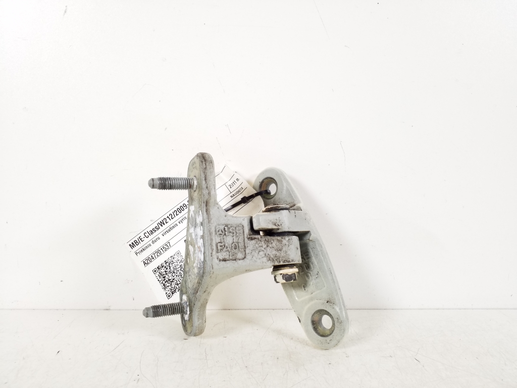 Used Mercedes Benz E-Class Front door top hinge A2047201537