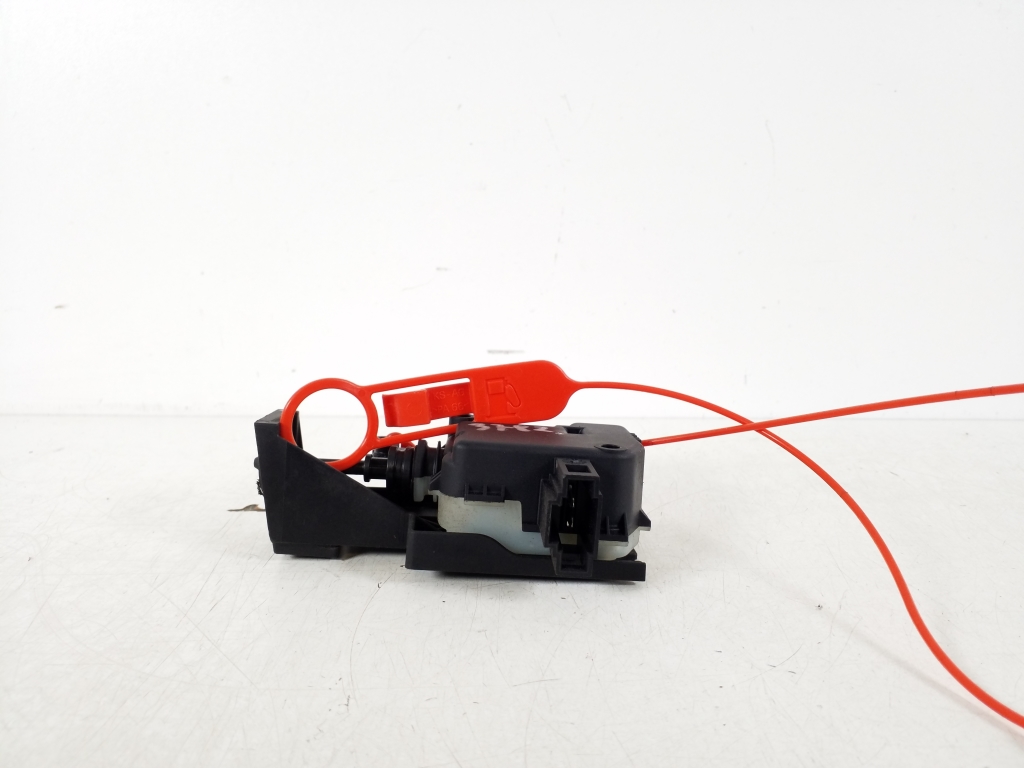 Used Mercedes Benz E-Class Fuel filler cap lock A2048205397