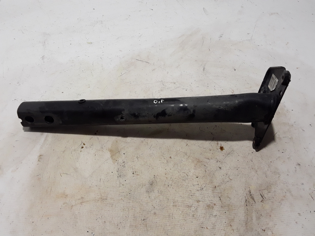 Naudotas FIAT 500X Priekinio traverso kita detalė 519427370