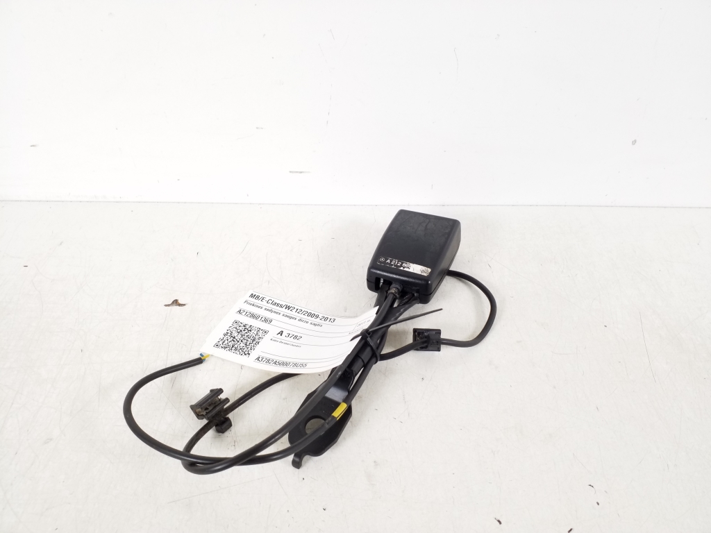 Used Mercedes Benz E-Class Front seat belt buckle A2128601369
