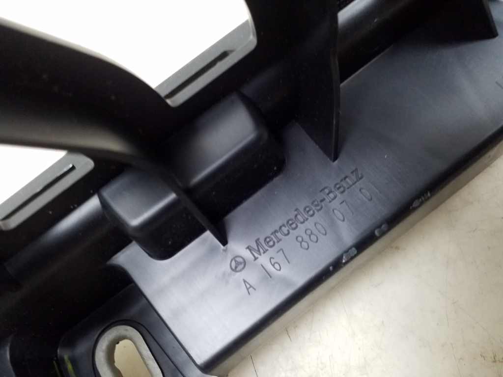 Used Mercedes Benz GLE-Class Rear bumper bracket A1678800701