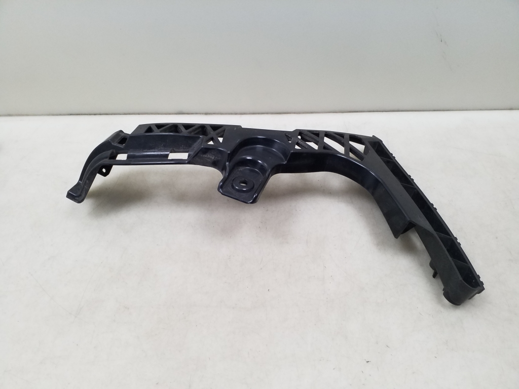 Used Mercedes Benz CLA-Class Rear bumper bracket A1188850100
