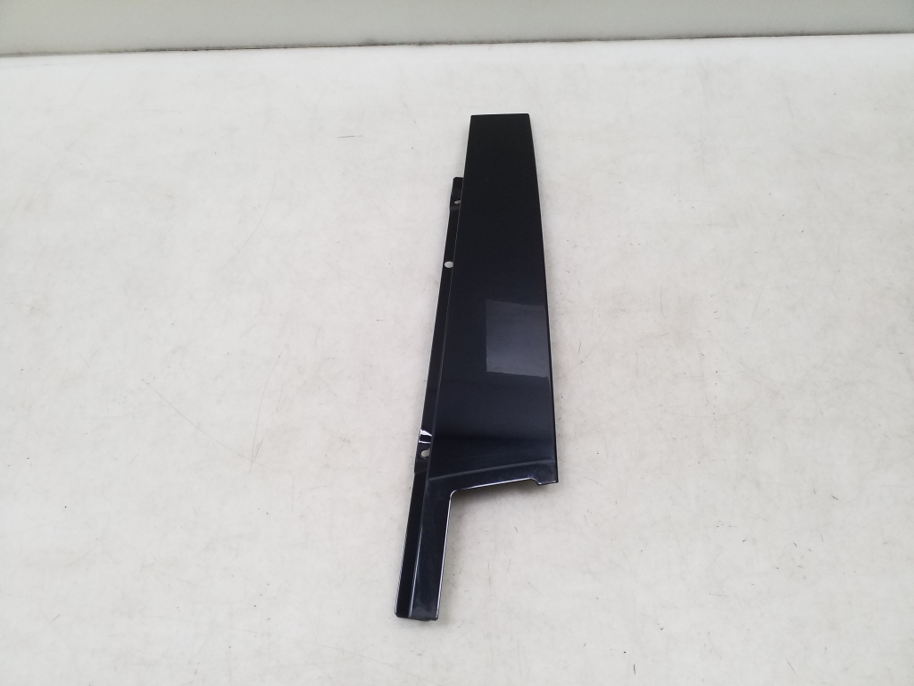 Used Mercedes Benz E-Class Other detail of the front door A2136900187