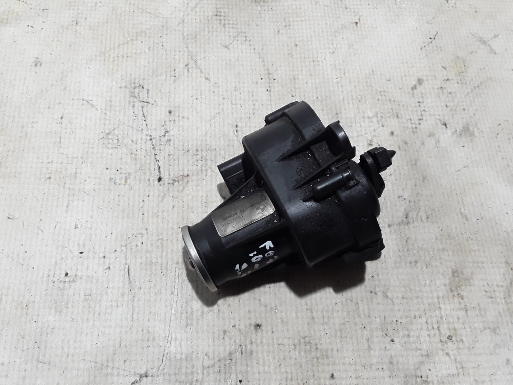 Used BMW 5 SERIES Intake manifold valve motor 7811299