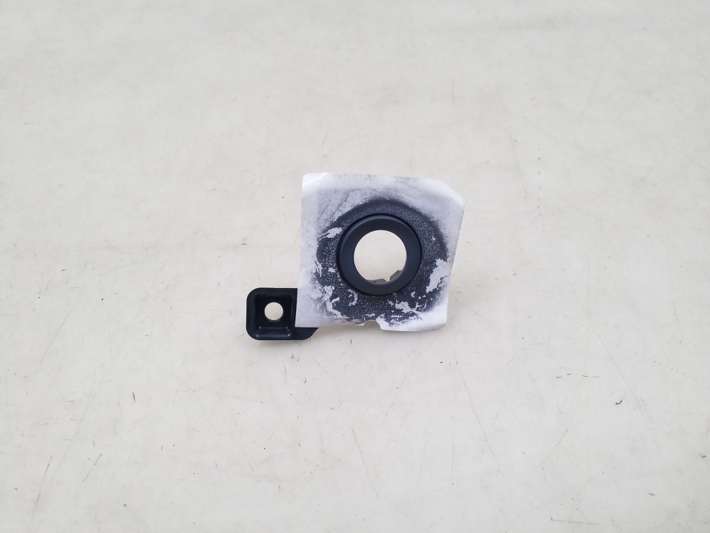 Used BMW 3 SERIES Rear parking sensor holder 7428020