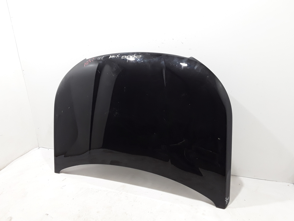 Naudotas Peugeot 2008 Variklio gaubtas 9831044380