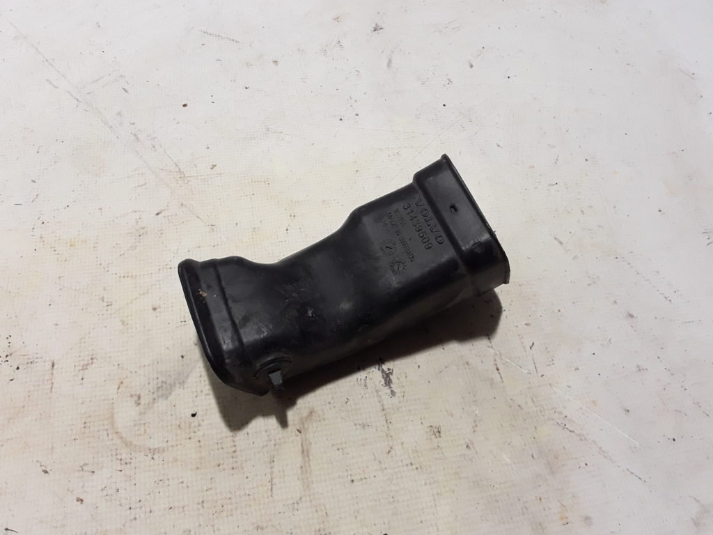 Naudotas VOLVO XC60 Oro paėmimo žarna 31439509