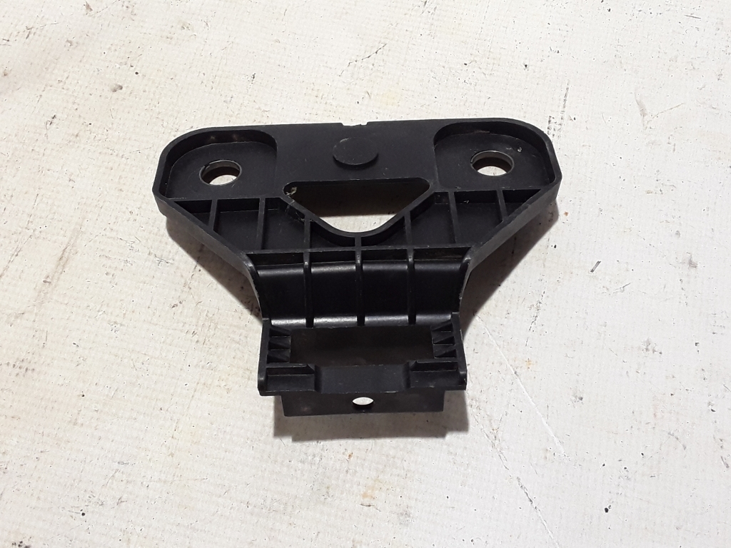 Used RENAULT Master Another detail of the front bumper beam 622409336R