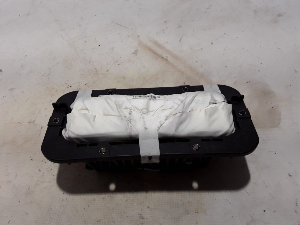 Naudotas VOLVO S60 Oro pagalvė keleivio panelės 31351331