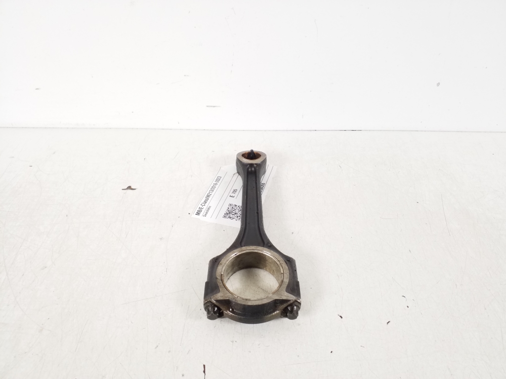 Used Mercedes Benz E-Class Connecting rod
