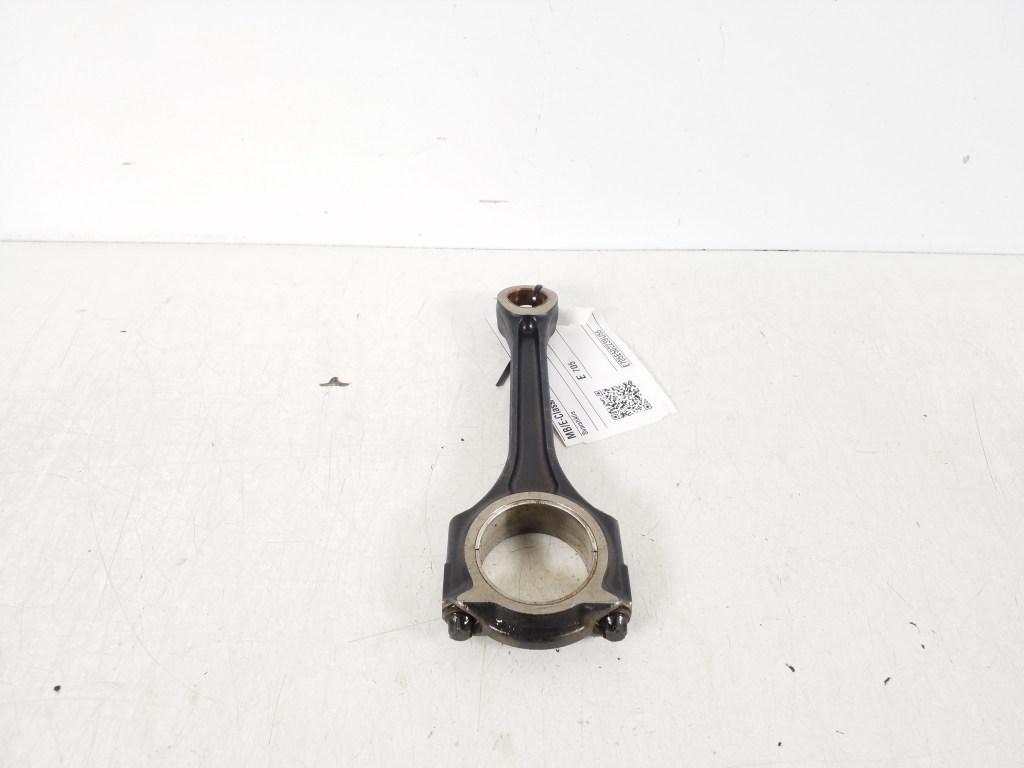Used Mercedes Benz E-Class Connecting rod