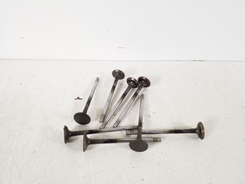 Used Mercedes Benz C-Class Exhaust valve A2700500100