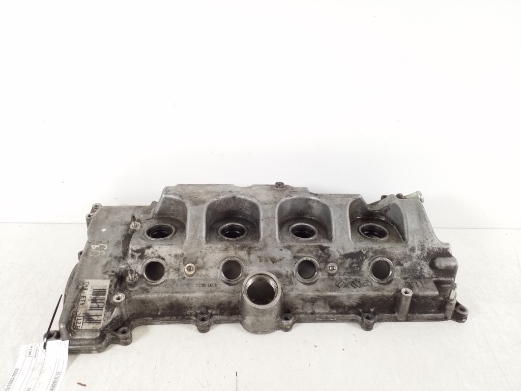Used TOYOTA Avensis Valve cover 11201-0R011