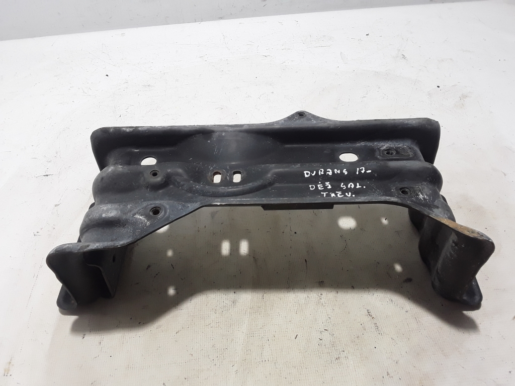 Used Dodge Durango Gearbox holder 68252525AA