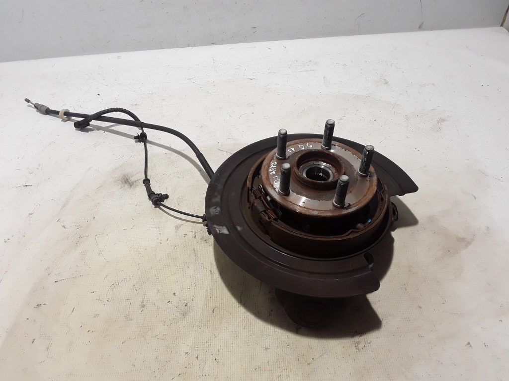 Used Dodge Durango Rear hub 68253396AB