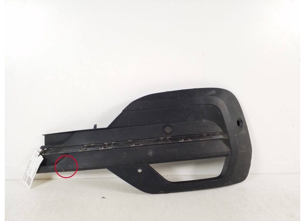 Used Volkswagen Transporter Front bumper fog lamp cover 7LA807489