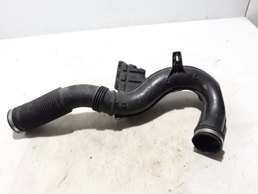 Used RENAULT Trafic Air intake hose 165755972R