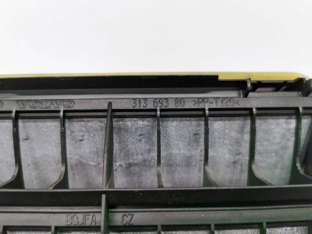Used VOLVO V90 Rear wing ventilation grille 31369380