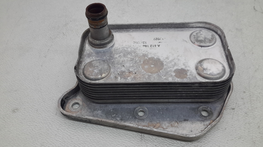 Used Mercedes Benz C-Class Oil cooler A6121880101