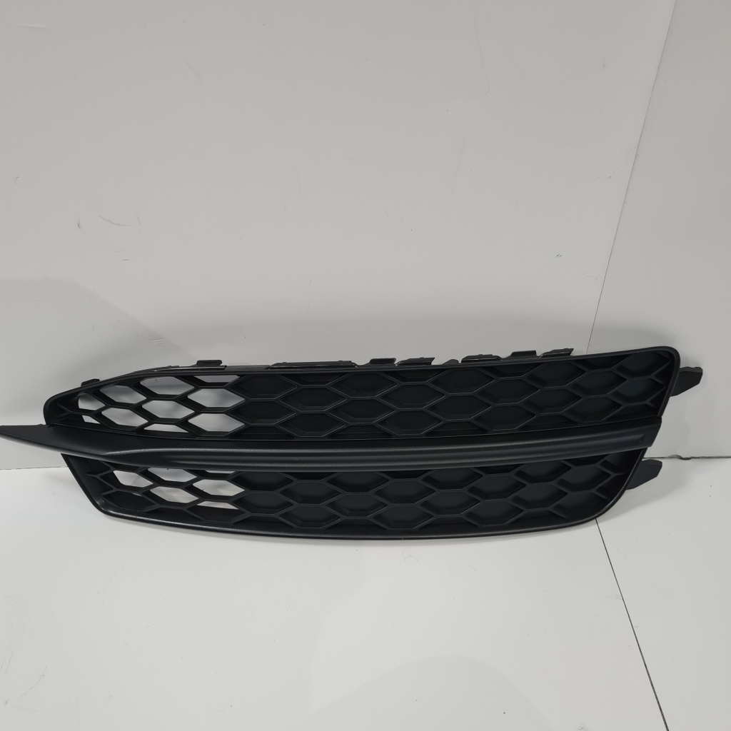 Used AUDI A6 Front bumper lower grille 4G0807682D9B9