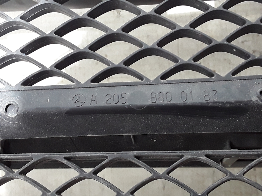 Used Mercedes Benz C-Class Front grille A2058800183