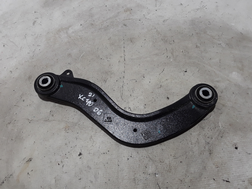 Used VOLVO XC40 The rear axle pulled 32315525