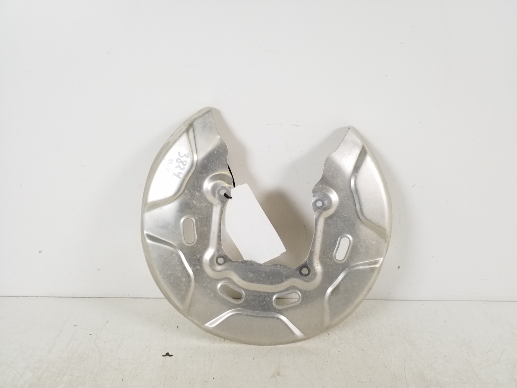 Naudotas BMW X1 Galinės stebulės apsauga 6799740