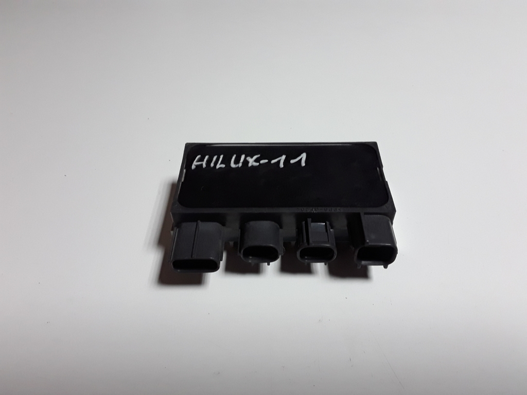 Naudotas TOYOTA Hilux Žvakių pakaitinimo rėlė 2855130010
