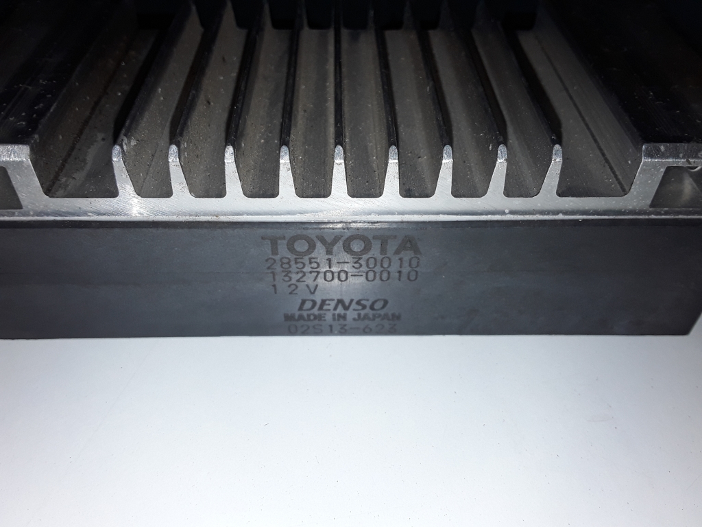 Used TOYOTA Hilux Candle heating relay 2855130010