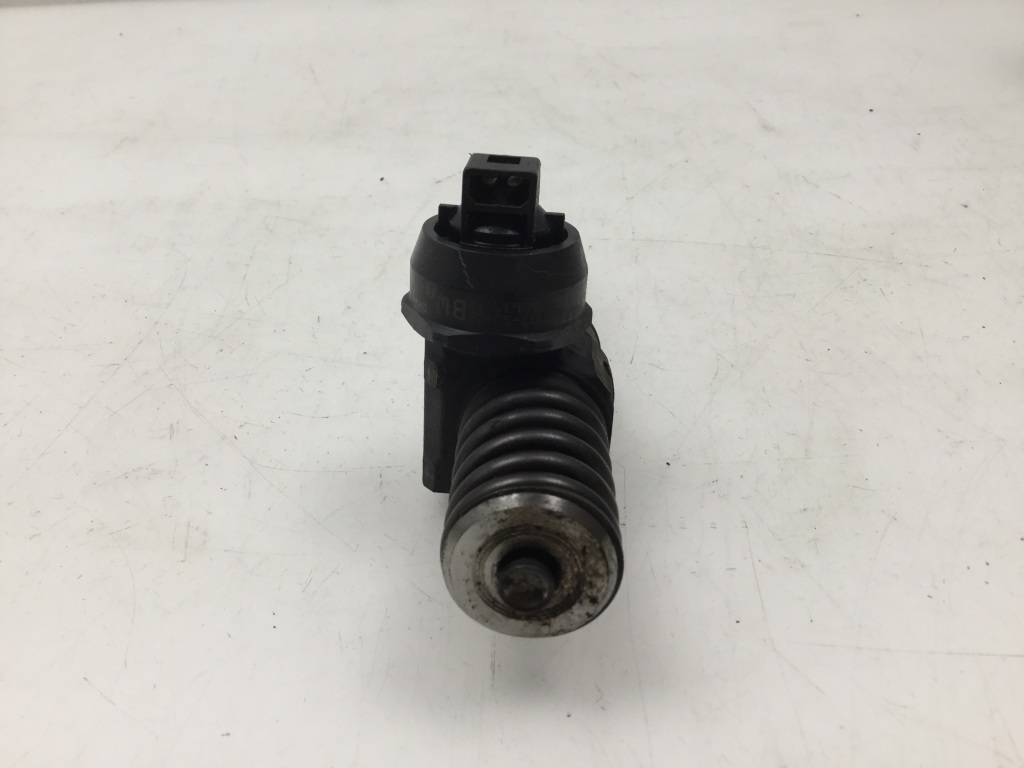 Used AUDI A4 Fuel injector 038130073BH