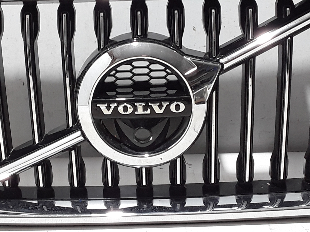 Naudotas VOLVO XC60 Priekinės grotelės 31457465