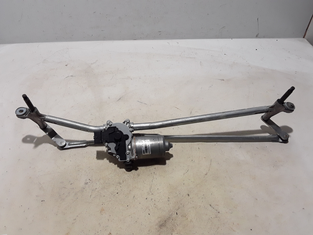 Used RENAULT Master Windshield wiper mechanism 8200734788
