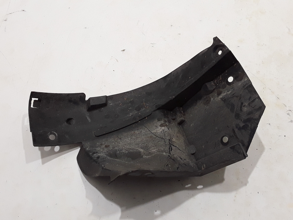 Used RENAULT Trafic Rear part of the front fender 638438990R