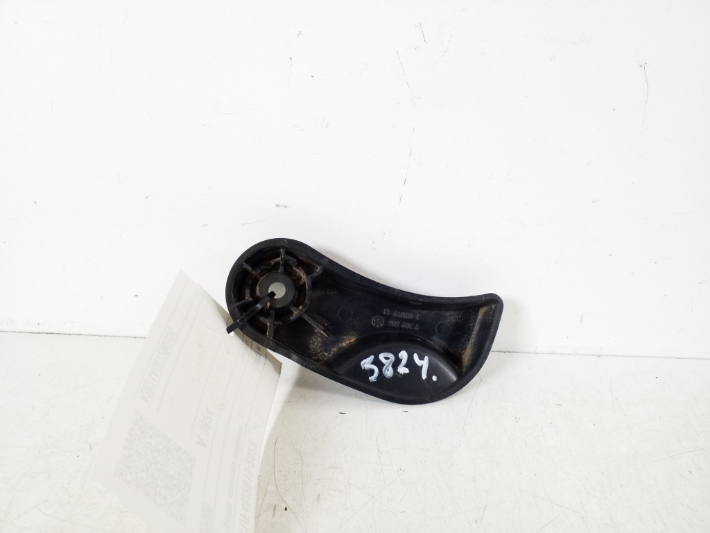 Used BMW X1 Engine cover opening handle in the passenger compartment ...