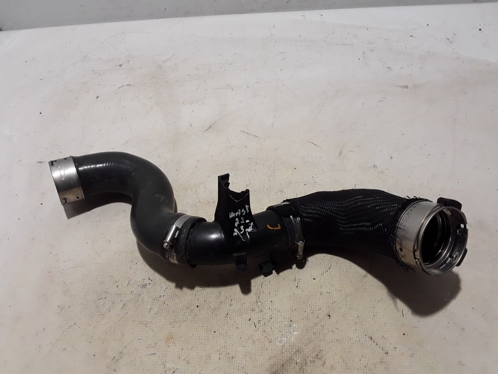 Used RENAULT Master Intercooler hose 144605647R