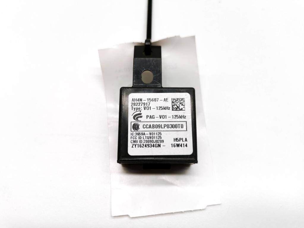 Used VOLVO V40 Ignition switch 28227917