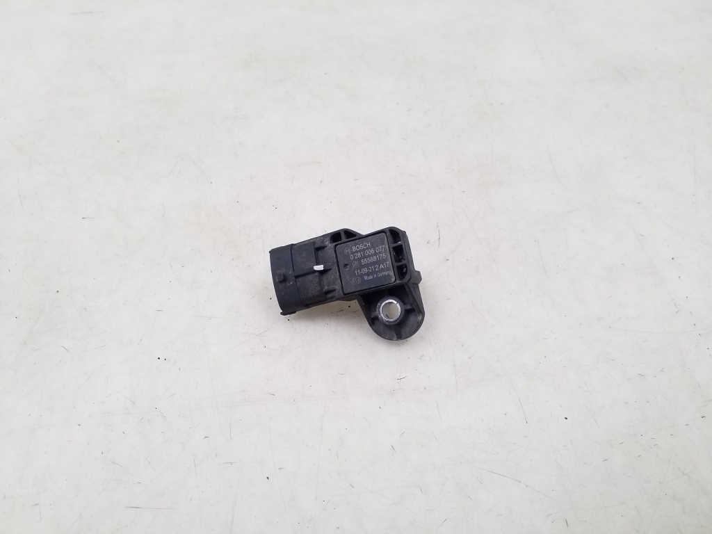 Used Opel Insignia Air pressure sensor 55568175