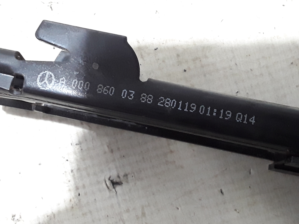 Used Mercedes Benz E-Class Seat belt height adjuster A0008600388