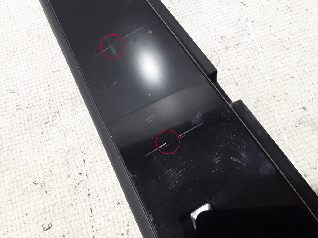 Used VOLVO XC60 Rear side door strip to glass outer 32216800