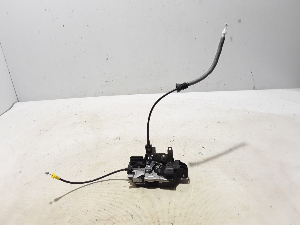 Used VOLVO XC60 Front door lock 31462456