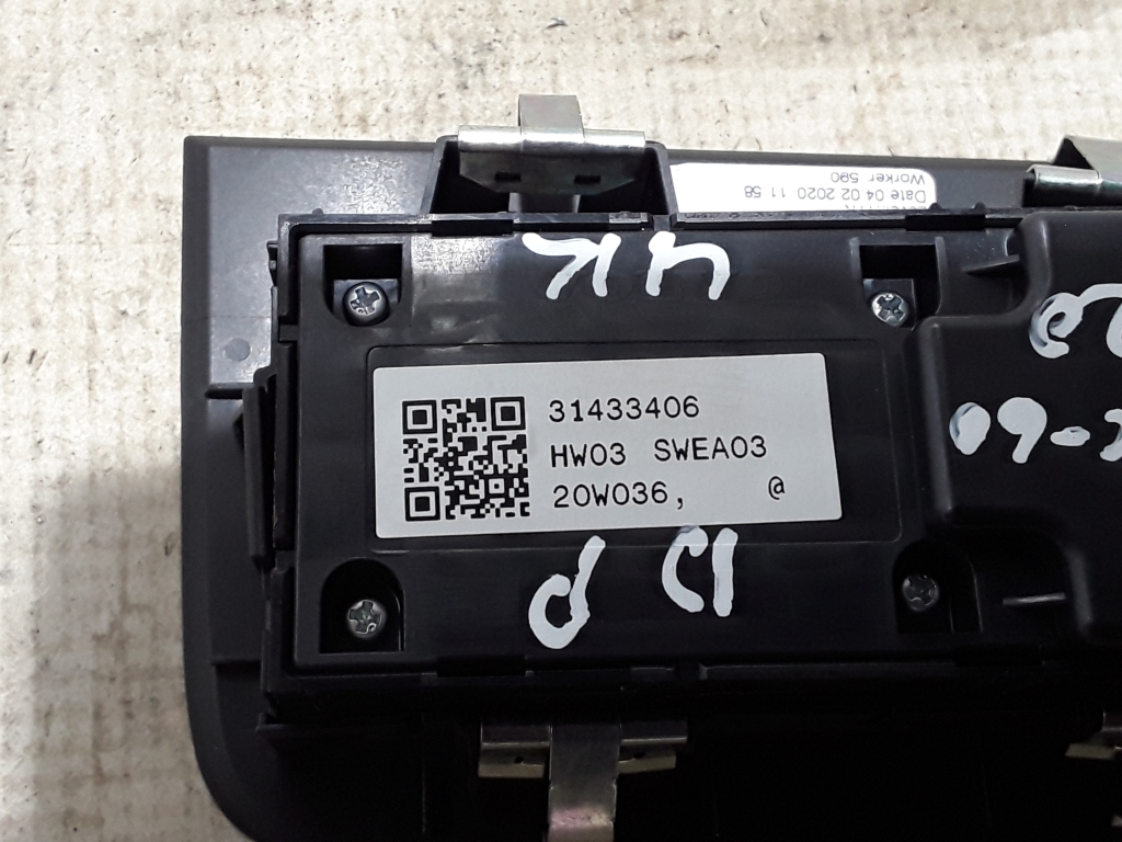 Used VOLVO XC60 Front door glass switch 31433406