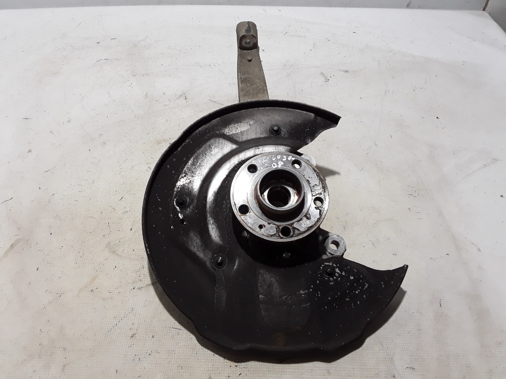 Naudotas VOLVO XC60 Stebulė priekinė 32298140