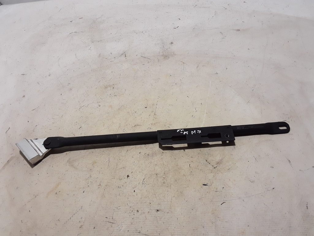 Used VOLVO XC60 Another detail under the hood 32244779