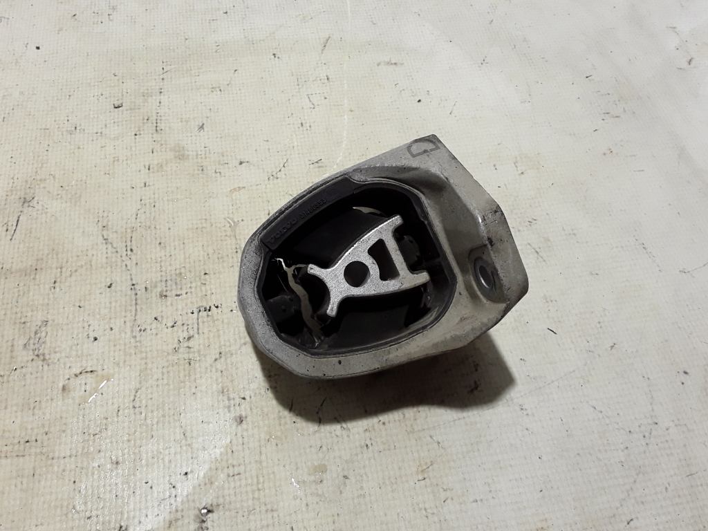 Naudotas VOLVO XC60 Variklio pagalvė 31480553