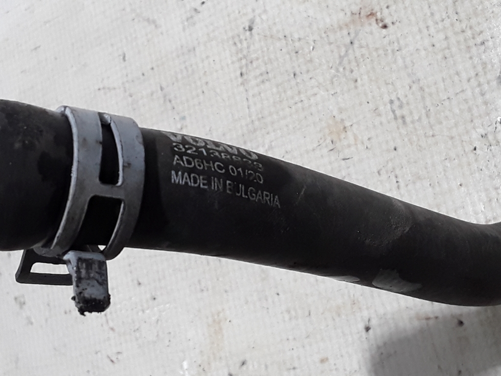 Used VOLVO XC60 Cooling radiator hose 32138838
