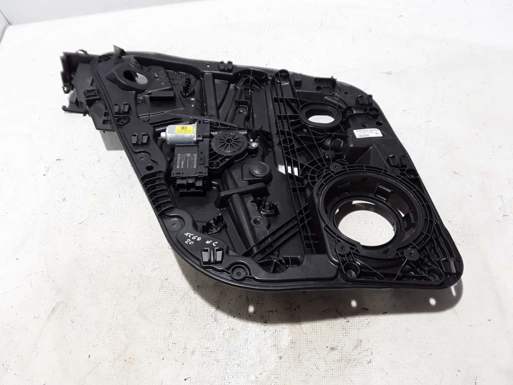 Naudotas VOLVO XC60 Galinių šoninių durų stiklo pakėlėjas 31416997