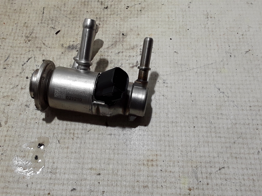 Used VOLVO XC60 AdBlue nozzle 31452332